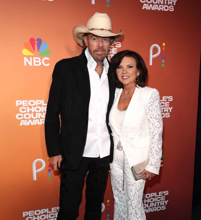 TOBY KEITH’S WIFE WORKED AT OIL COMPANY BEFORE THEY MARRIED — SHE ...