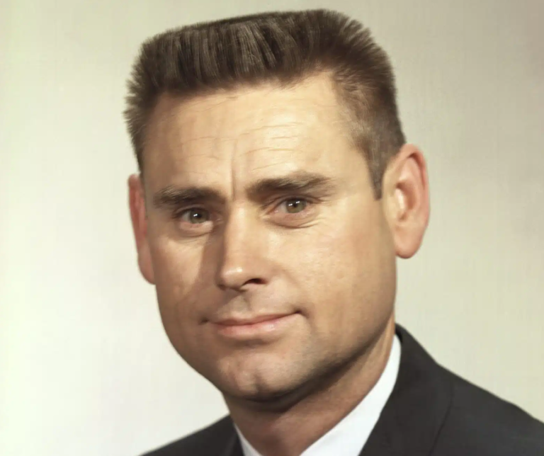 8 Fascinating Facts About George Jones’ Life & Career - Country Living ...